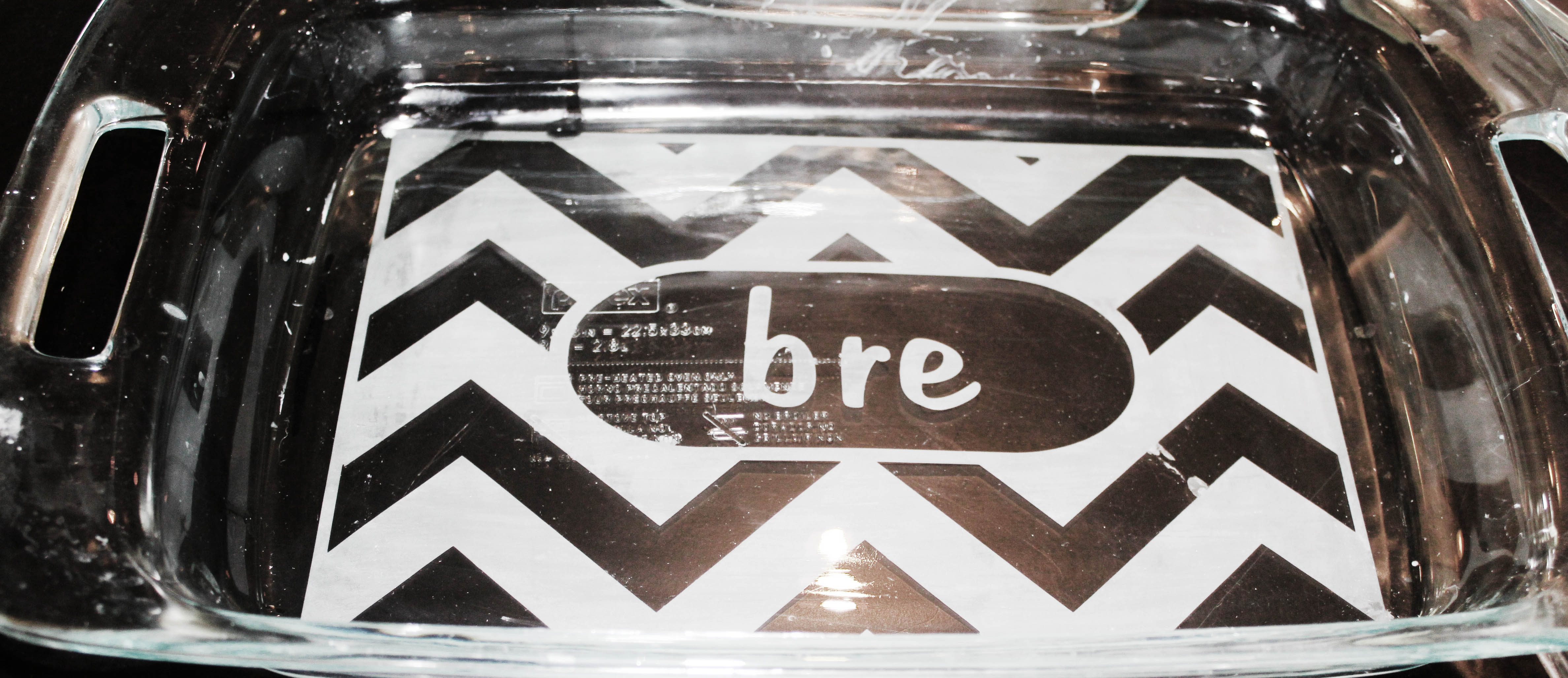 Name Etching for Oblong 9" x 13" Glass Pan - Trading Phrases